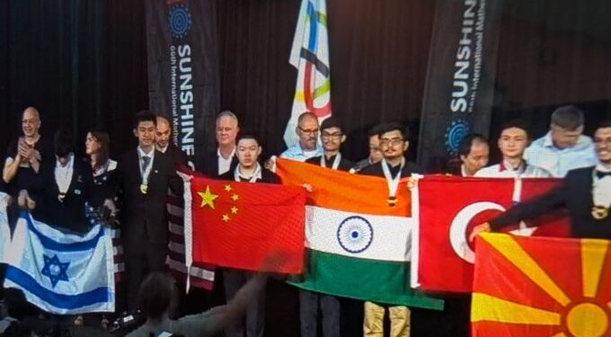 Aarav Gupta, student of Aakash Invictus, wns Gold Medal at IMO 2025 in ...